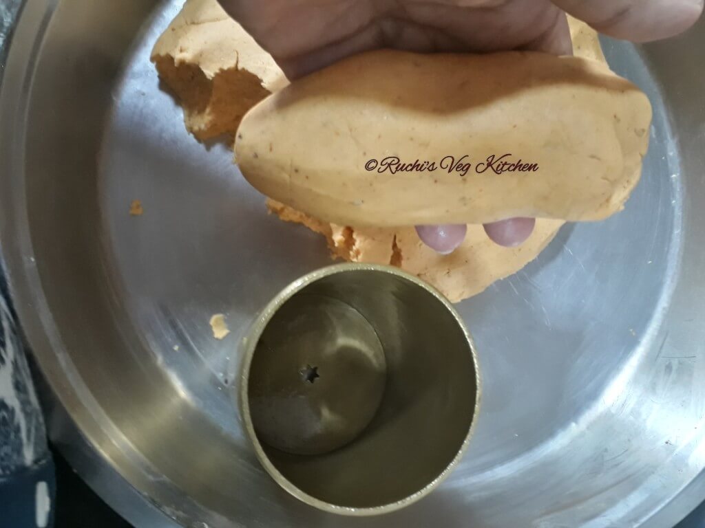 MURUKKU / RICE CHAKLI /RICE CHAKRI – Ruchi's Veg Kitchen