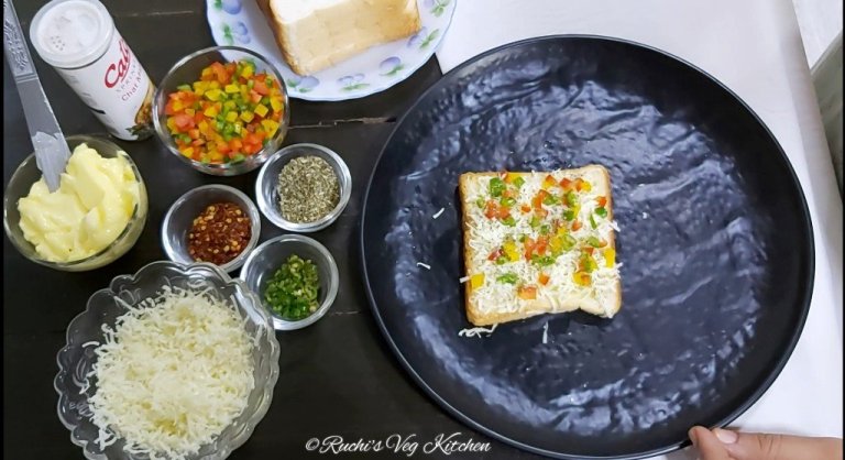 CHILLI CHEESE TOAST (On Tava) – Ruchi's Veg Kitchen
