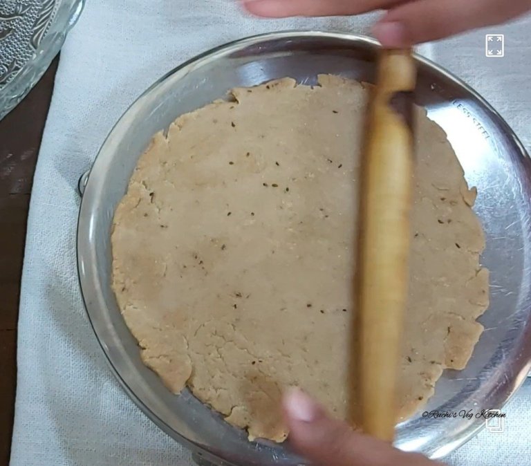 RAJASTHANI KHOBA ROTI – Ruchi's Veg Kitchen