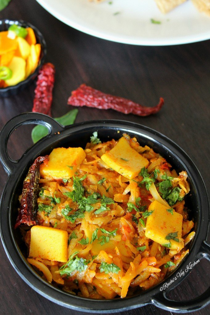 GRATED BOTTLE GOURD CURRY – Ruchi's Veg Kitchen