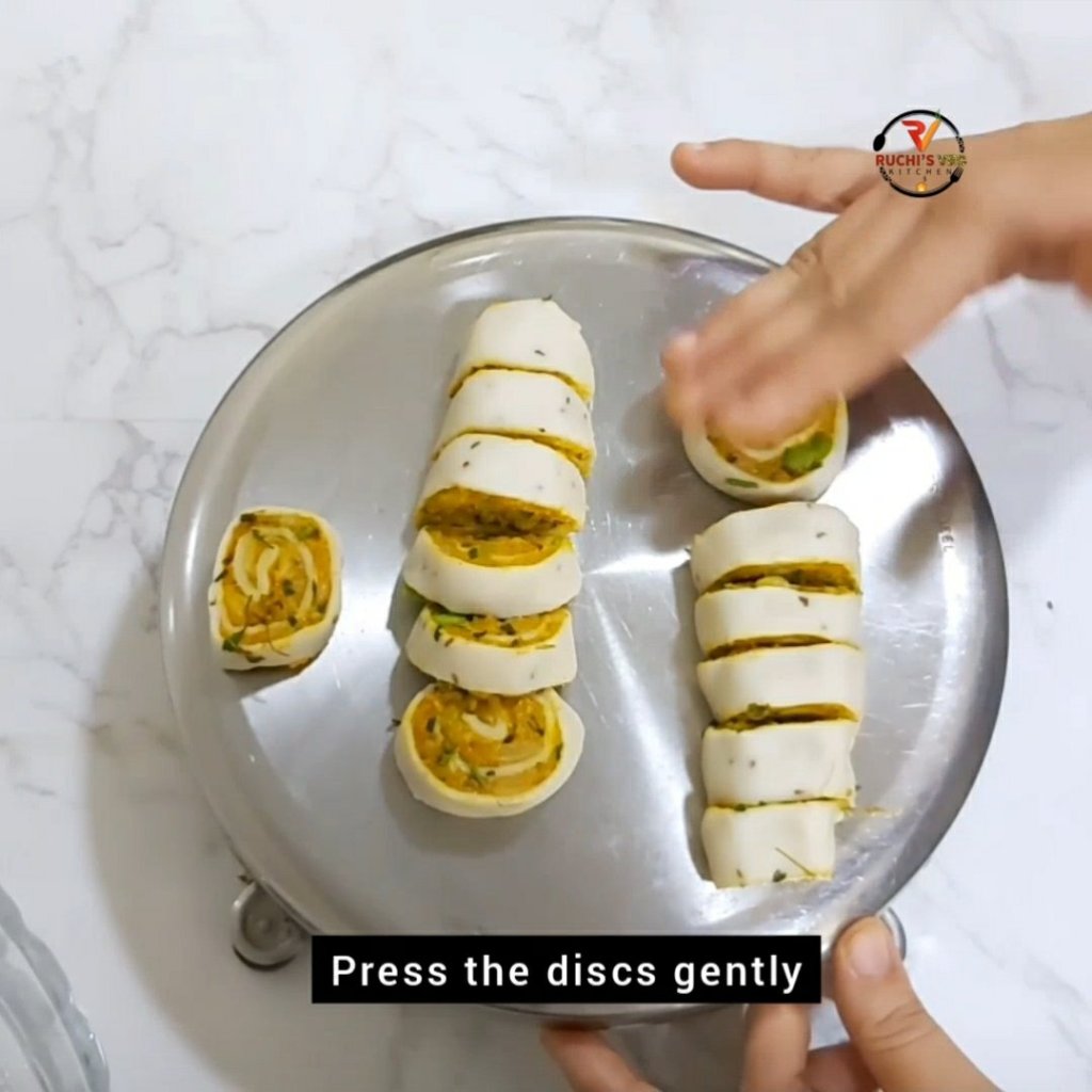 PINWHEEL SAMOSA – Ruchi's Veg Kitchen